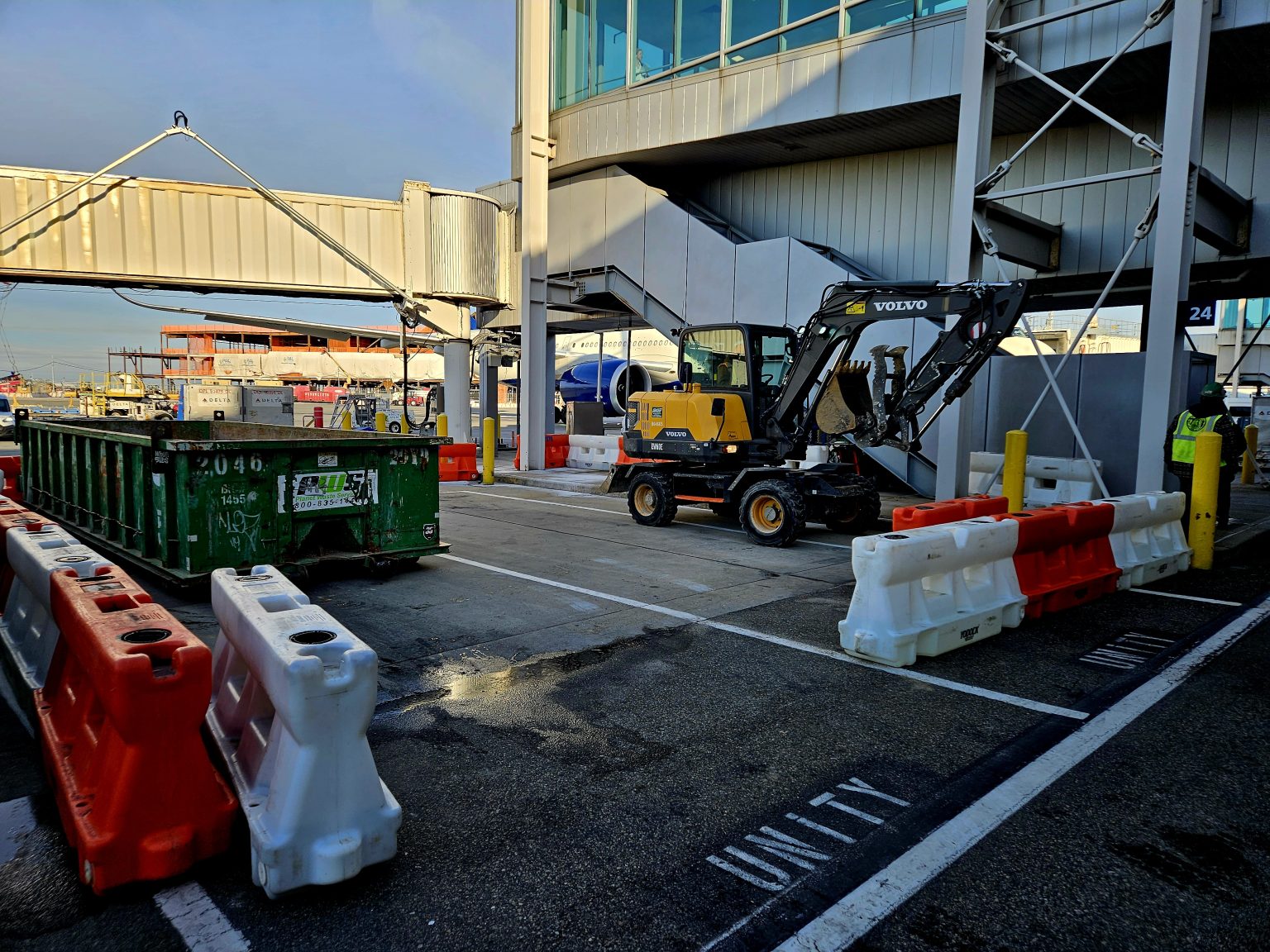 Eight eGSE Chargers Installed at JFK Terminal 4 | PISO EV Charging
